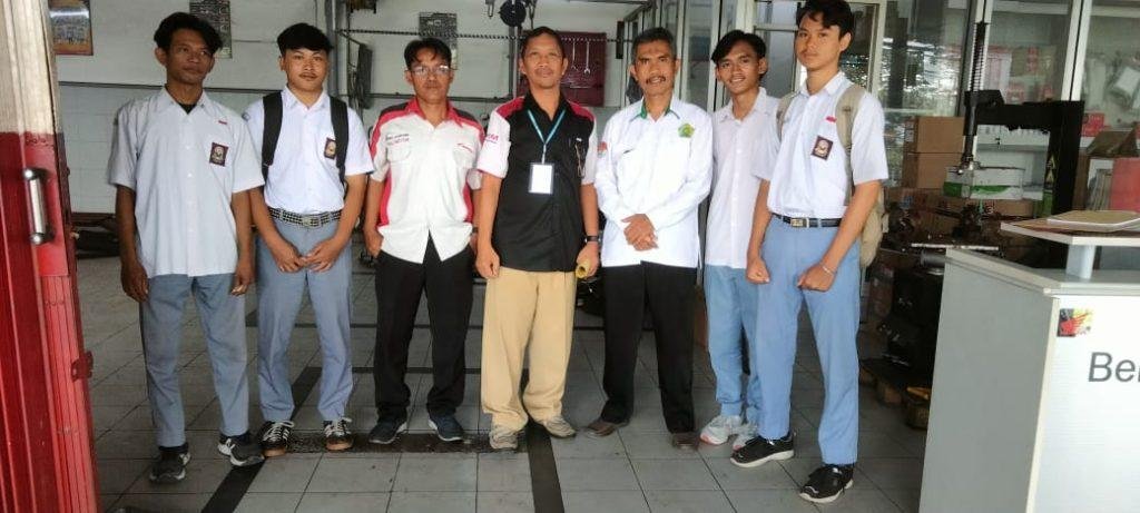 Siswa Kelas XII MAN 2 Bantul Ikuti Program Magang Di AHASS Dan Gibar ...
