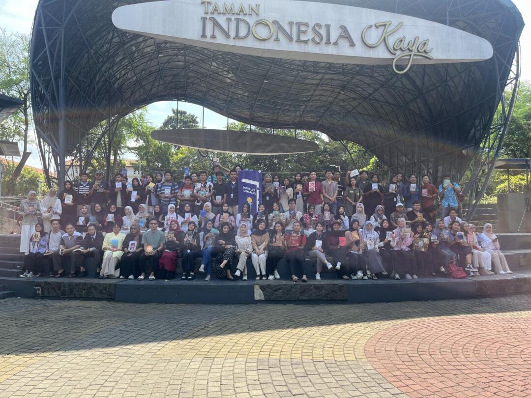 Scroll Vs Halaman: Book Club Semarang Pertahankan Budaya Literasi Di ...